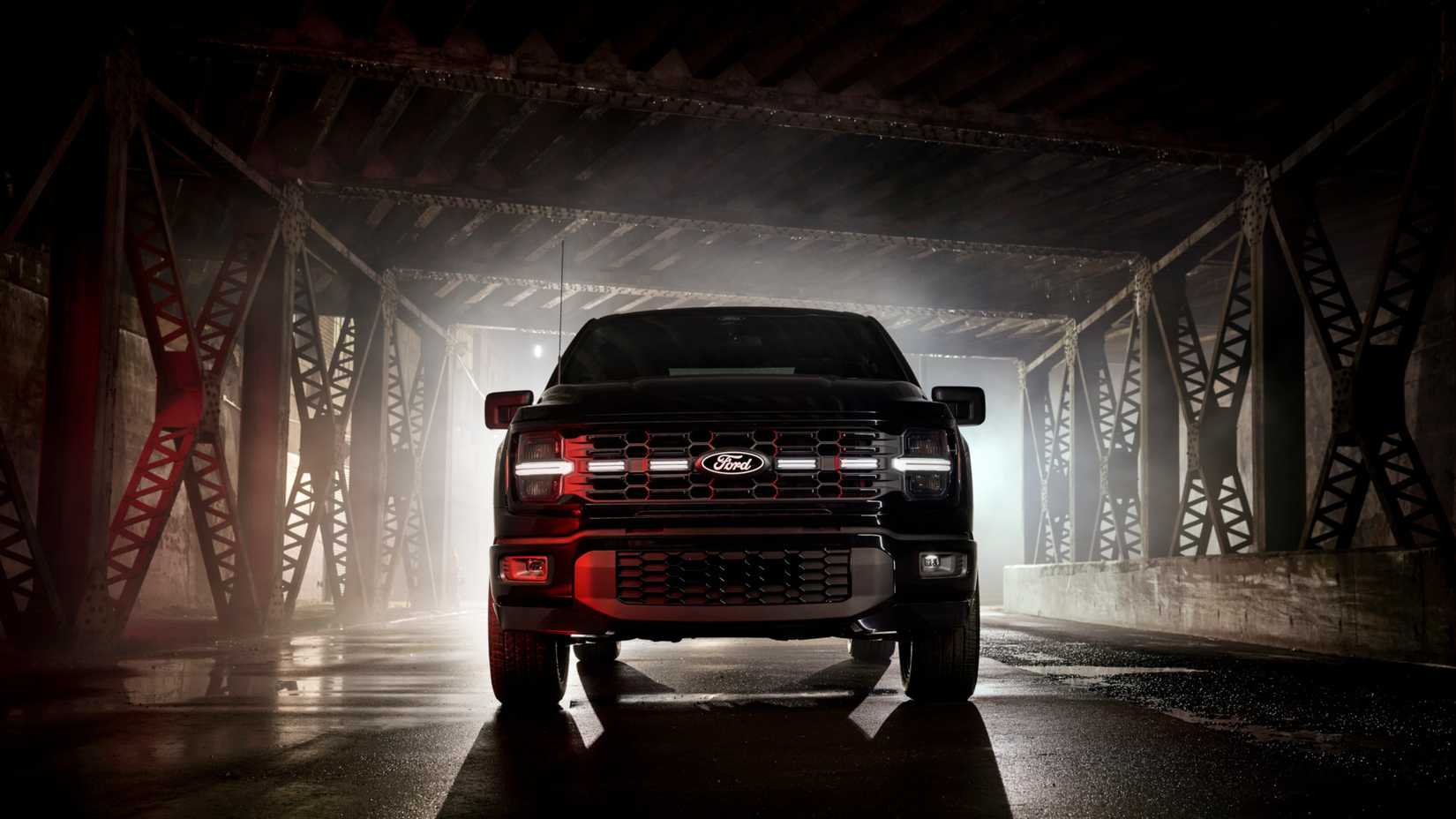 Ram 1500 Street Truck vs Ford F-150 Lobo: Performance, Daily Driving ...