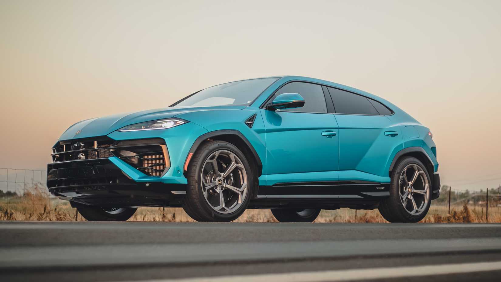 Test Drive Review: 2025 Lamborghini Urus SE Is The Best Of Every World