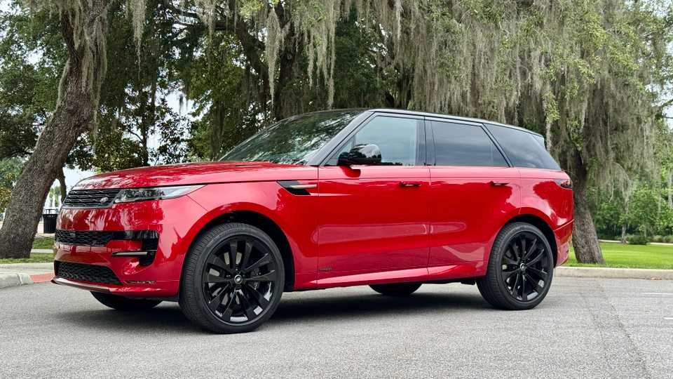 2025 Land Rover Range Rover Sport Pricing, Photos & Specs