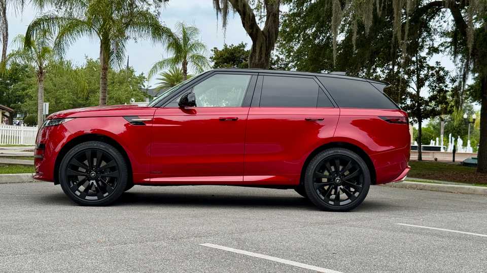 2025 Land Rover Range Rover Sport Pricing, Photos & Specs