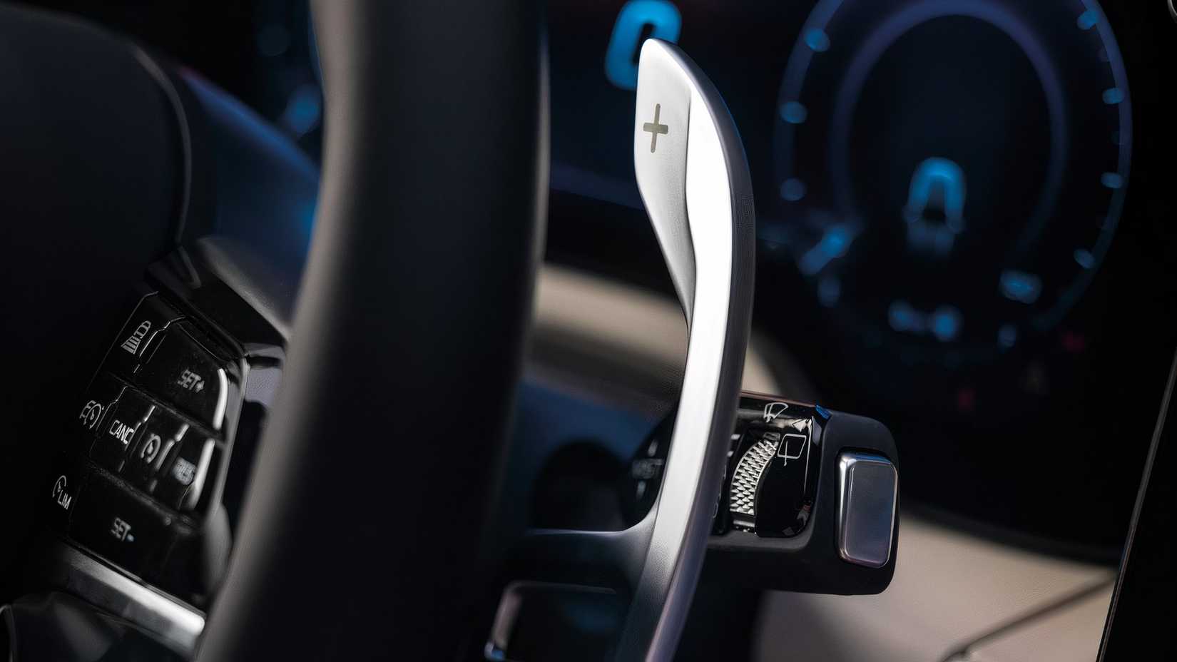 Porsche Patents Heated Shift Paddles Because Changing Gears In Winter ...