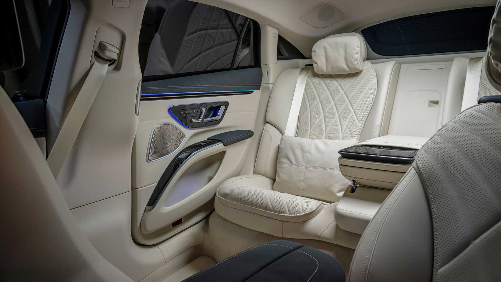 2025 Mercedes-Benz EQS Sedan Images: Interior And Exterior Gallery