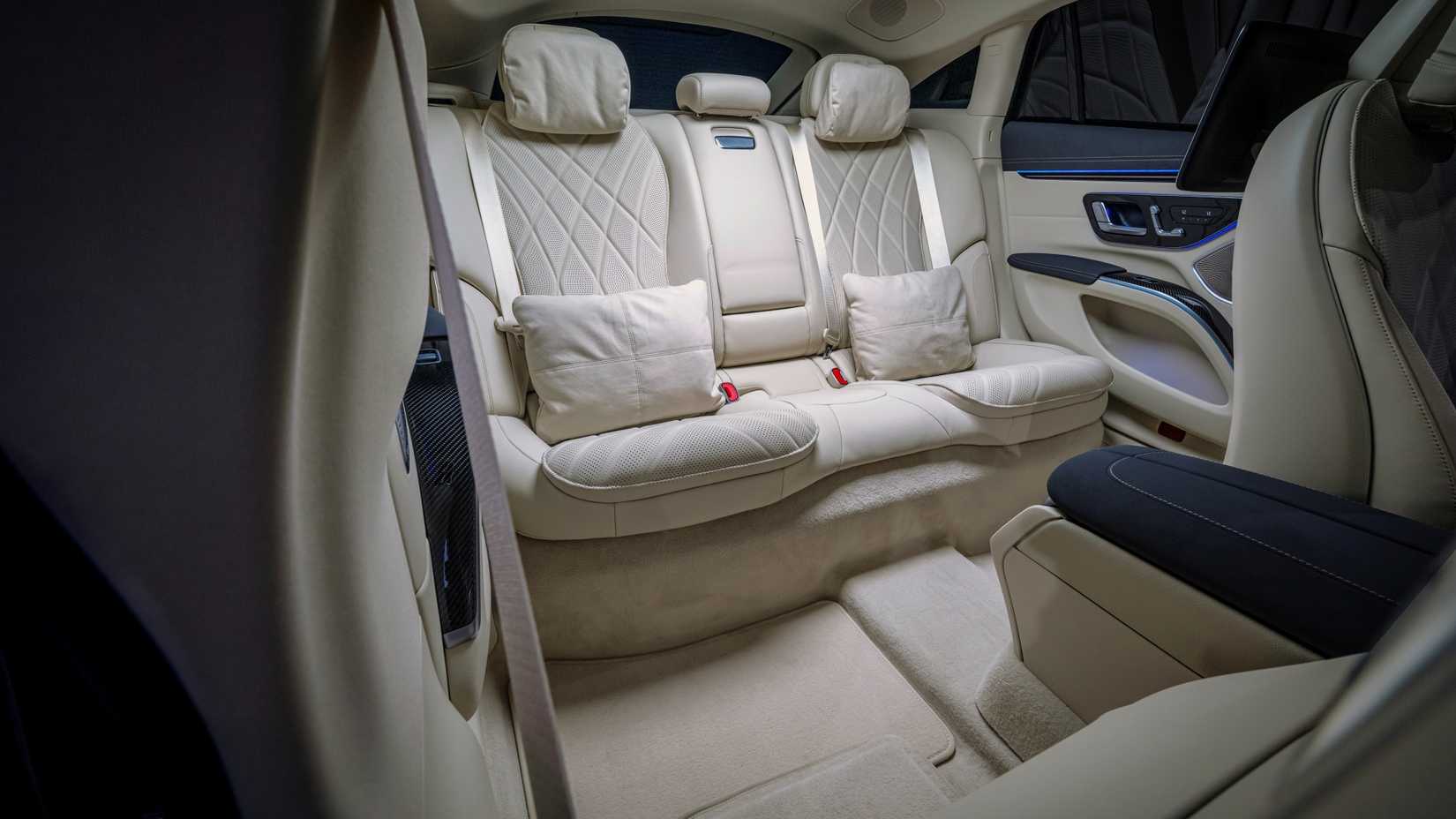2025 Mercedes-Benz EQS Sedan Images: Interior And Exterior Gallery