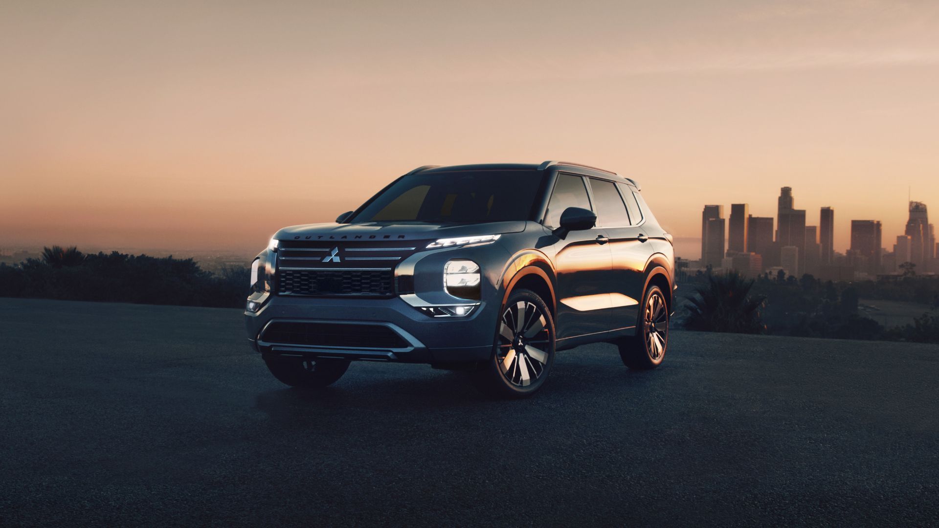 2025 Mitsubishi Outlander Pricing, Photos & Specs