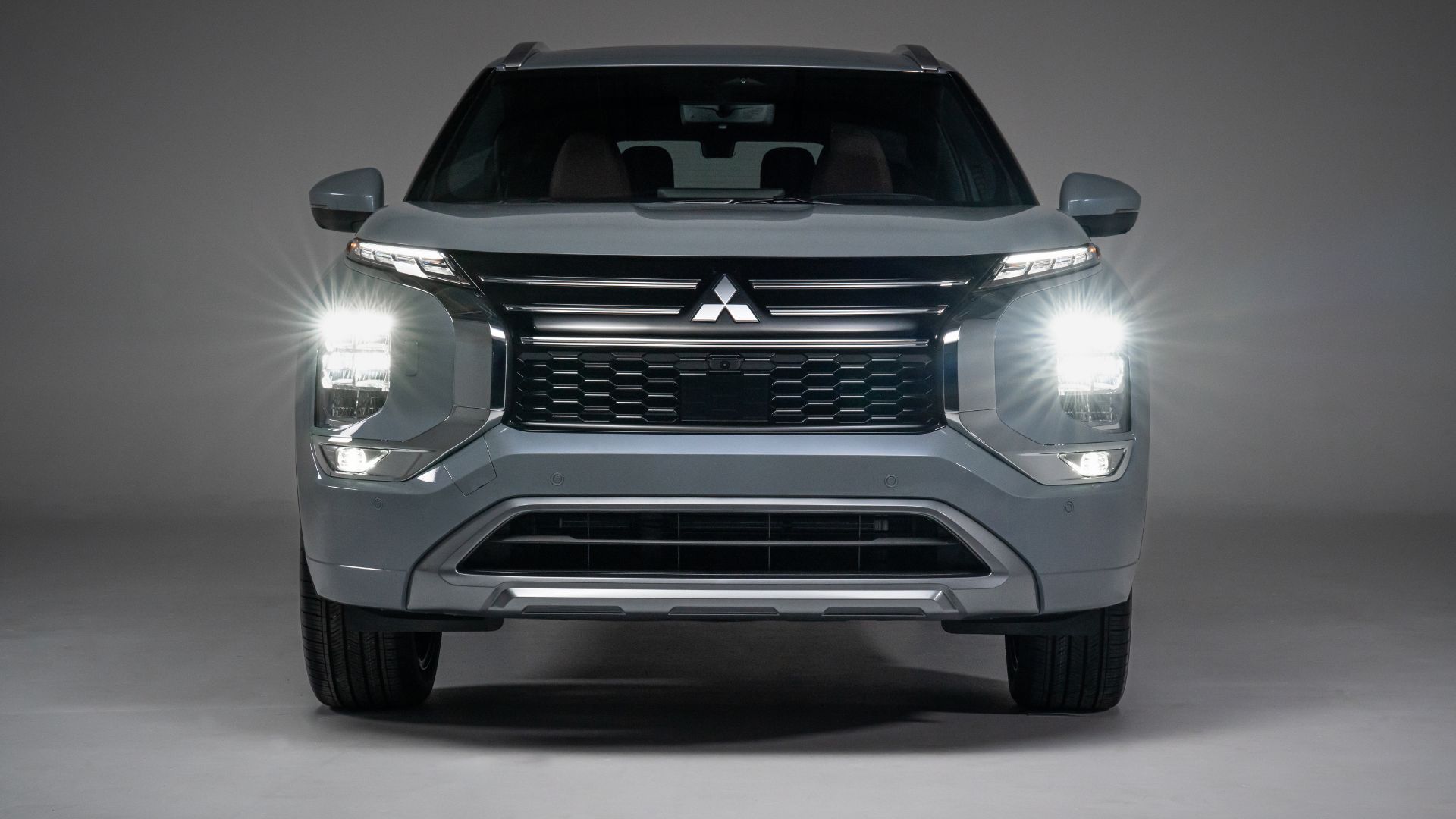 2025 Mitsubishi Outlander Pricing, Photos & Specs
