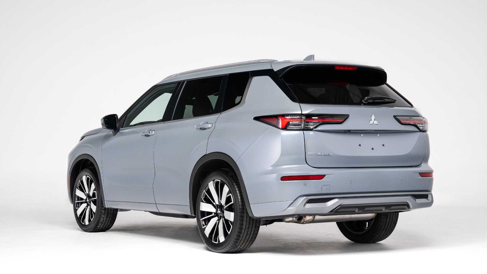 2025 Mitsubishi Outlander Pricing, Photos & Specs