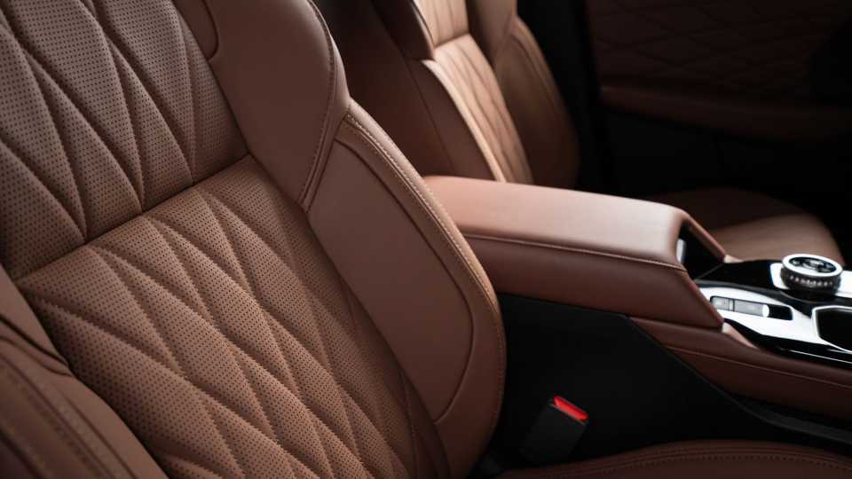 2025 Mitsubishi Outlander Pricing, Photos & Specs