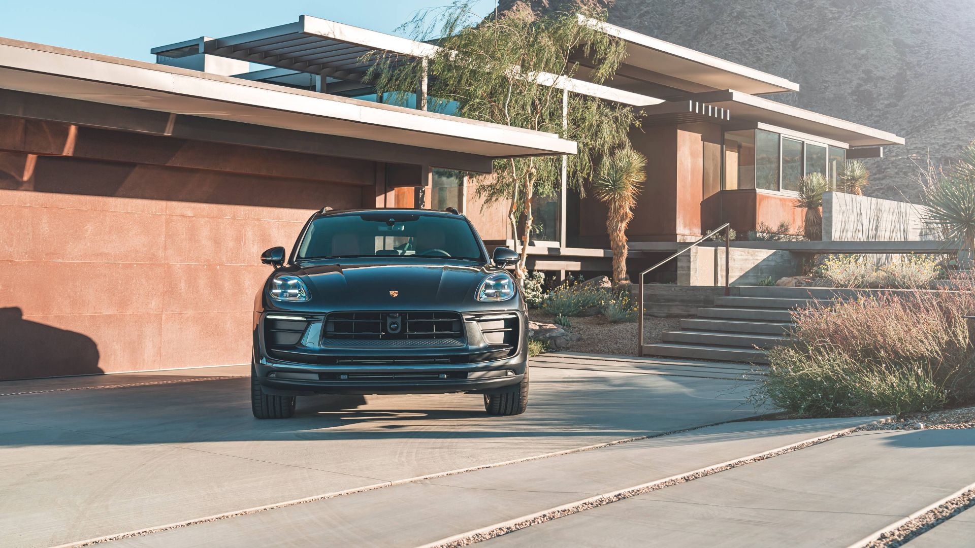 2024 Porsche Macan Pricing, Photos & Specs