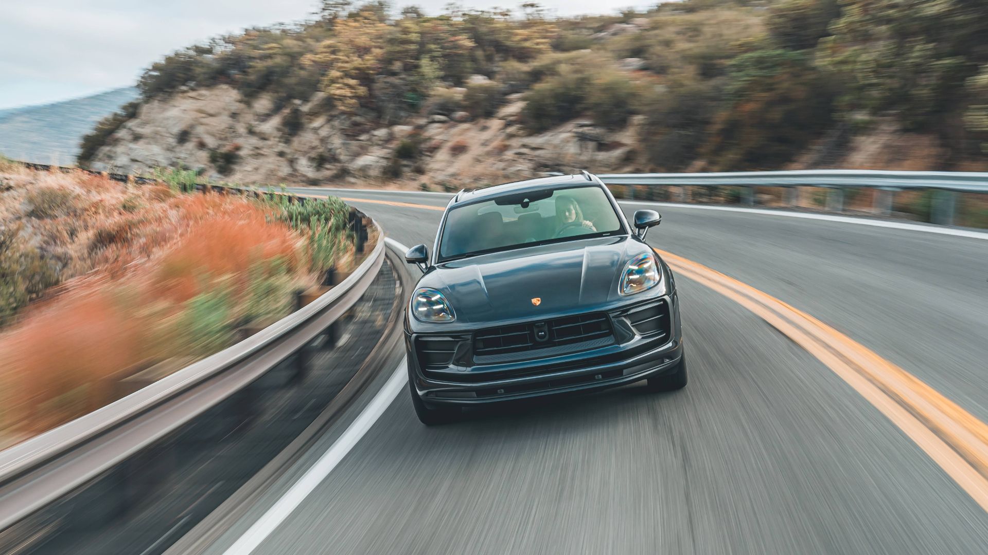 2025 Porsche Macan Pricing, Photos & Specs