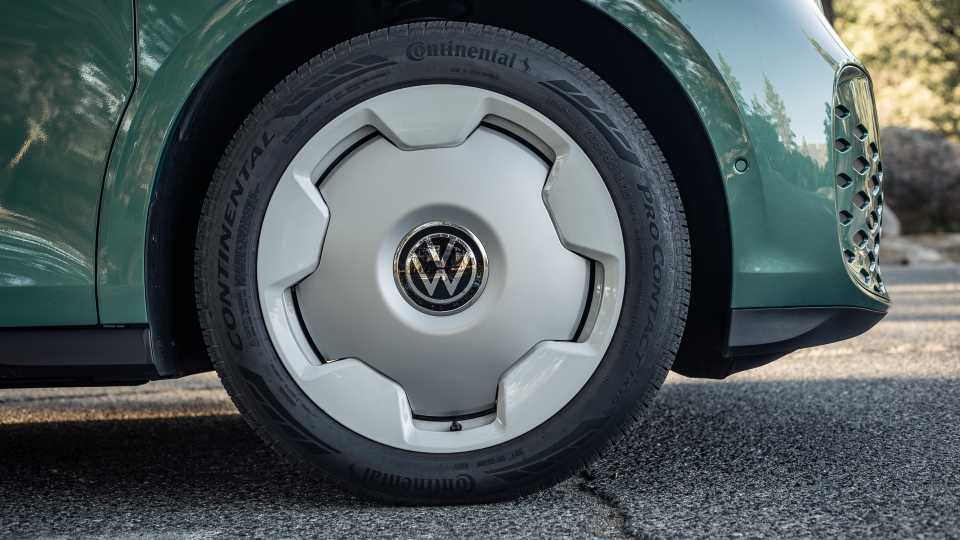 2025 Volkswagen ID. Buzz Pricing, Photos & Specs