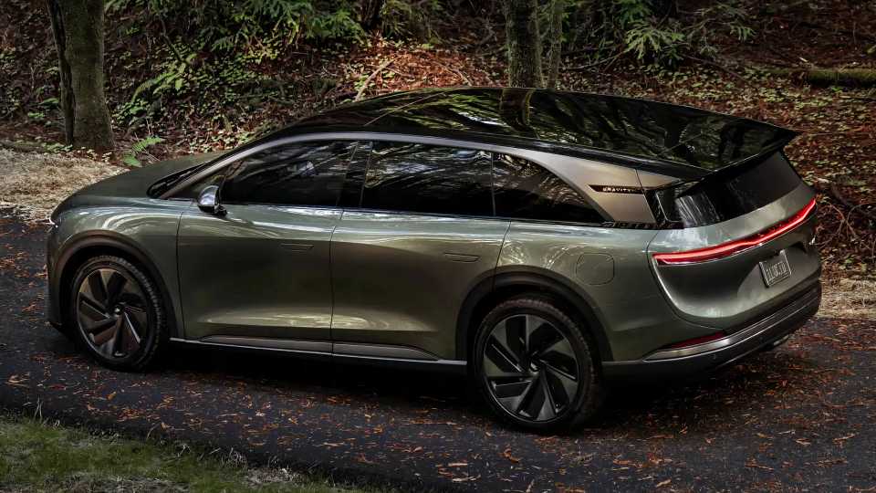 2026 Lucid Gravity Pricing, Photos & Specs