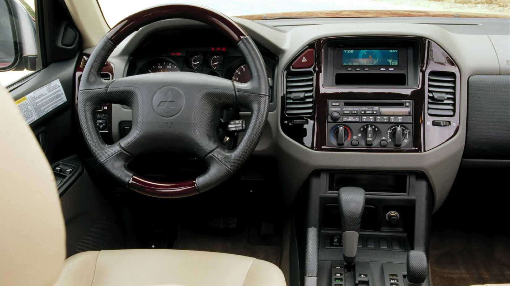 The Mitsubishi Montero Is A Better Beater 4x4 Toy Than A Wrangler