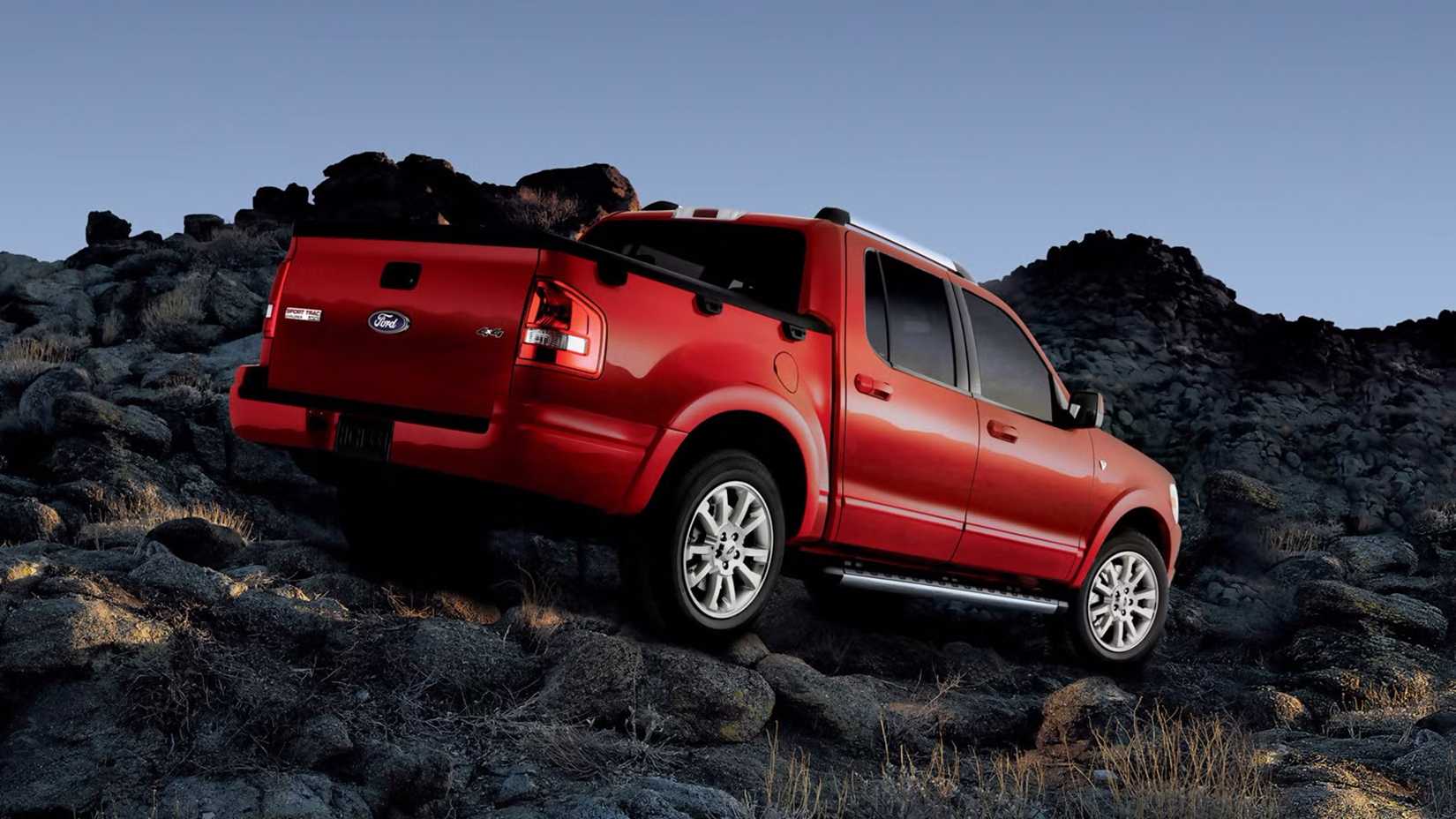 Ford's Forgotten Sport Truck Gives You A 300-HP V8 For $10,000