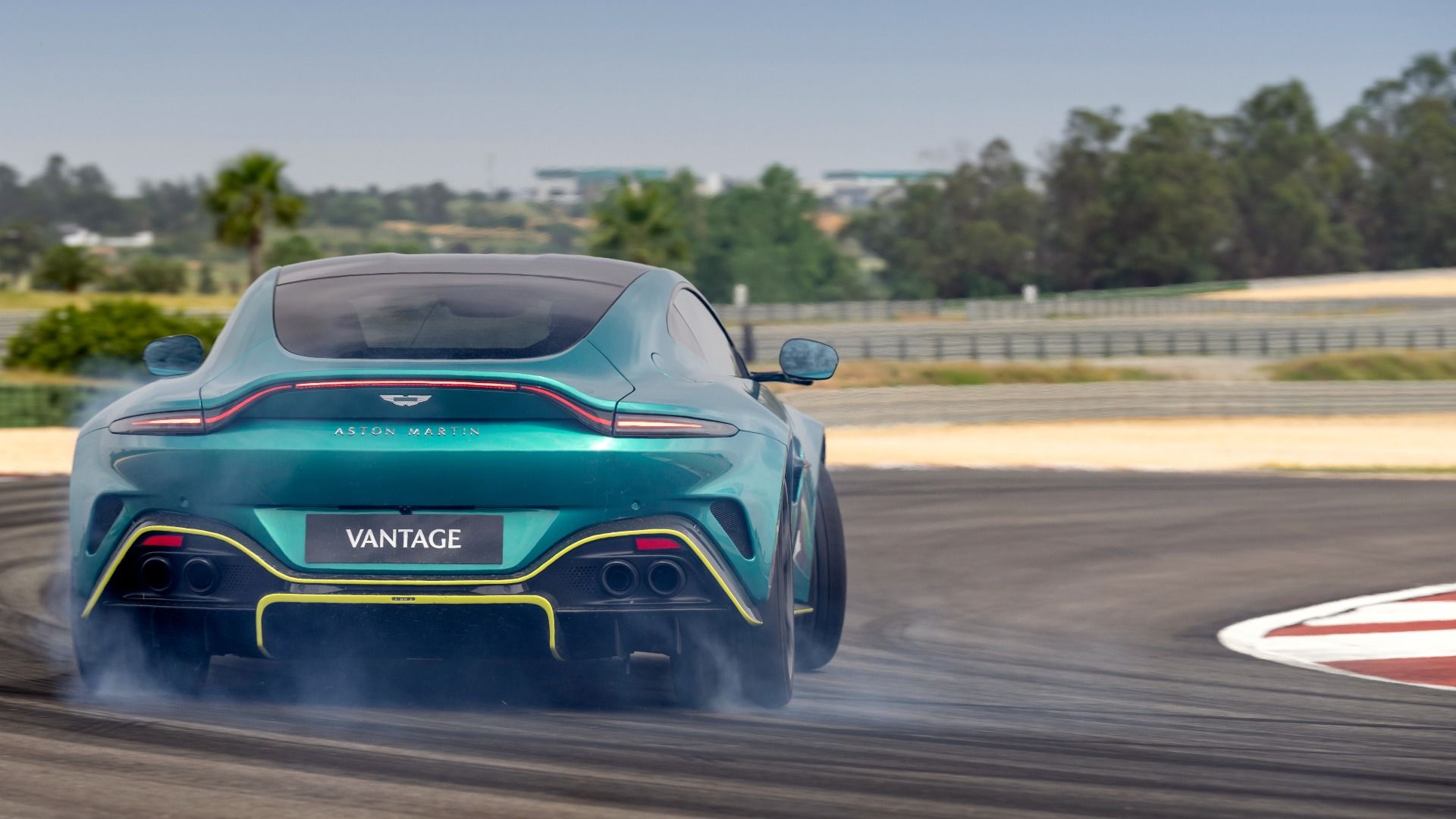2025 Aston Martin Vantage Coupe Pricing, Photos & Specs