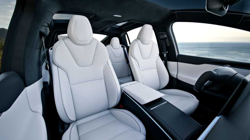 2025 Tesla Model X Pricing, Photos & Specs