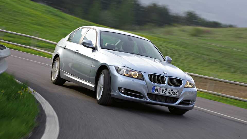 2011 BMW 3 Series Sedan Pricing, Photos & Specs