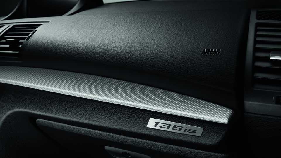 2012 BMW 3 Series Sedan Pricing, Photos & Specs