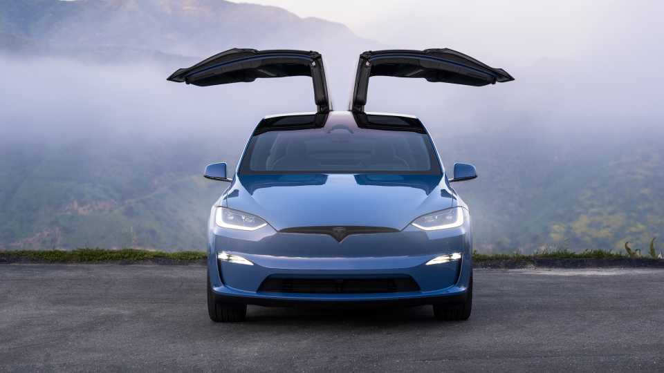 2025 Tesla Model X Pricing, Photos & Specs