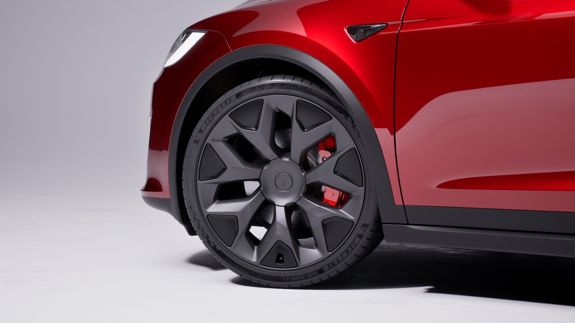 2025 Tesla Model X Pricing, Photos & Specs