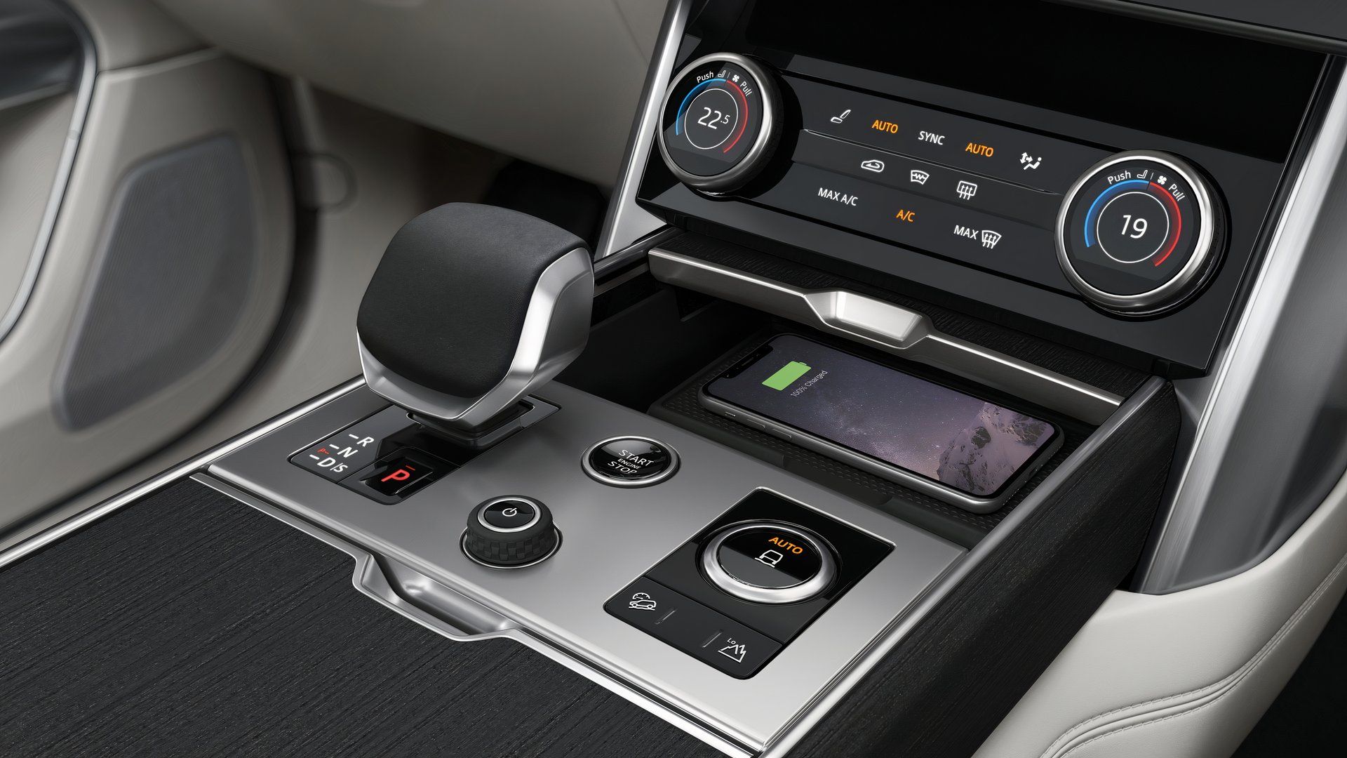 2025 Land Rover Range Rover Pricing, Photos & Specs