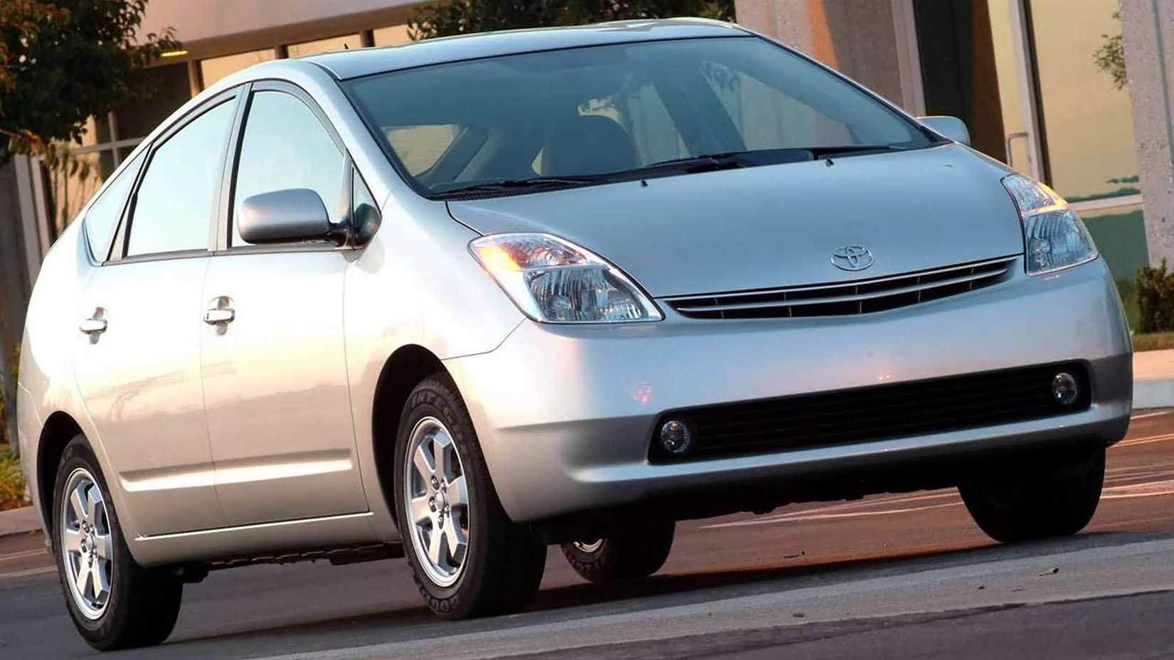 Our Guide To Buying A Used Toyota Prius Which Could Last 200,000 Miles ...