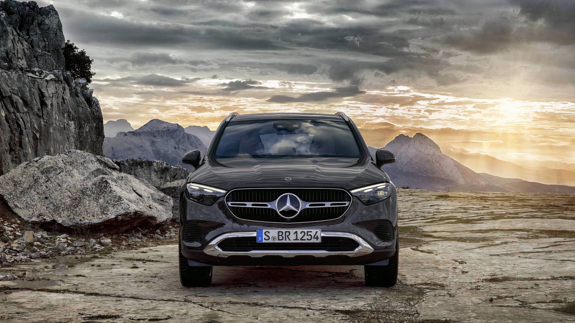 2025 Mercedes-Benz GLC-Class SUV Pricing, Photos & Specs