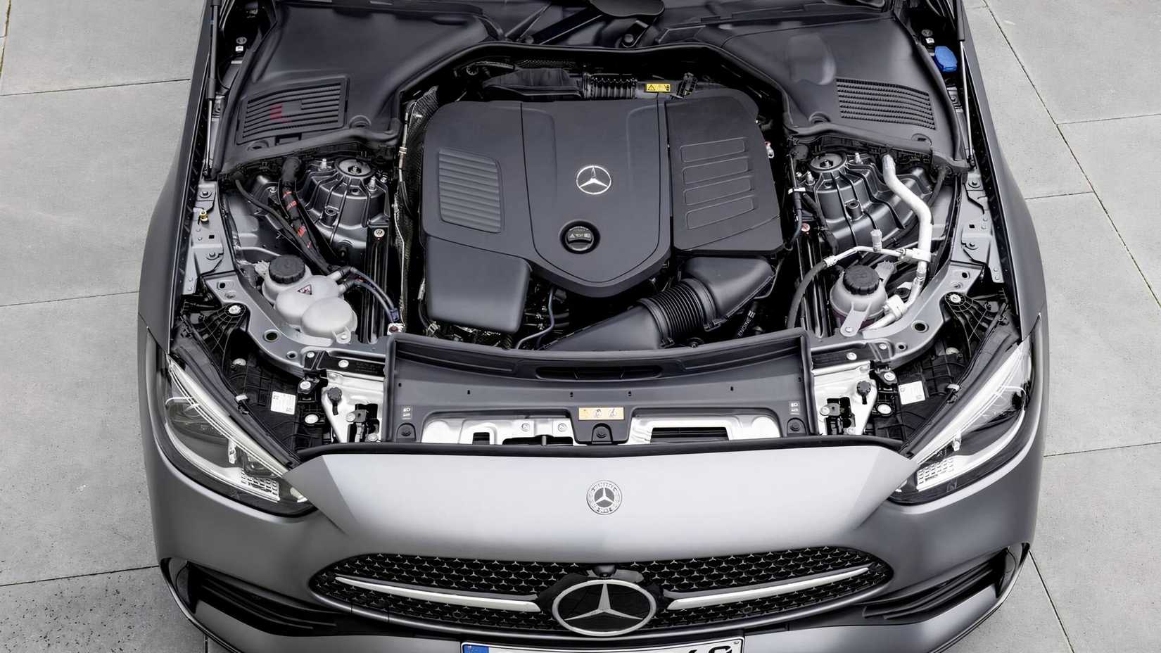 Merc C300 vs. BMW 330i: Which One Should You Buy Before The New Ones ...