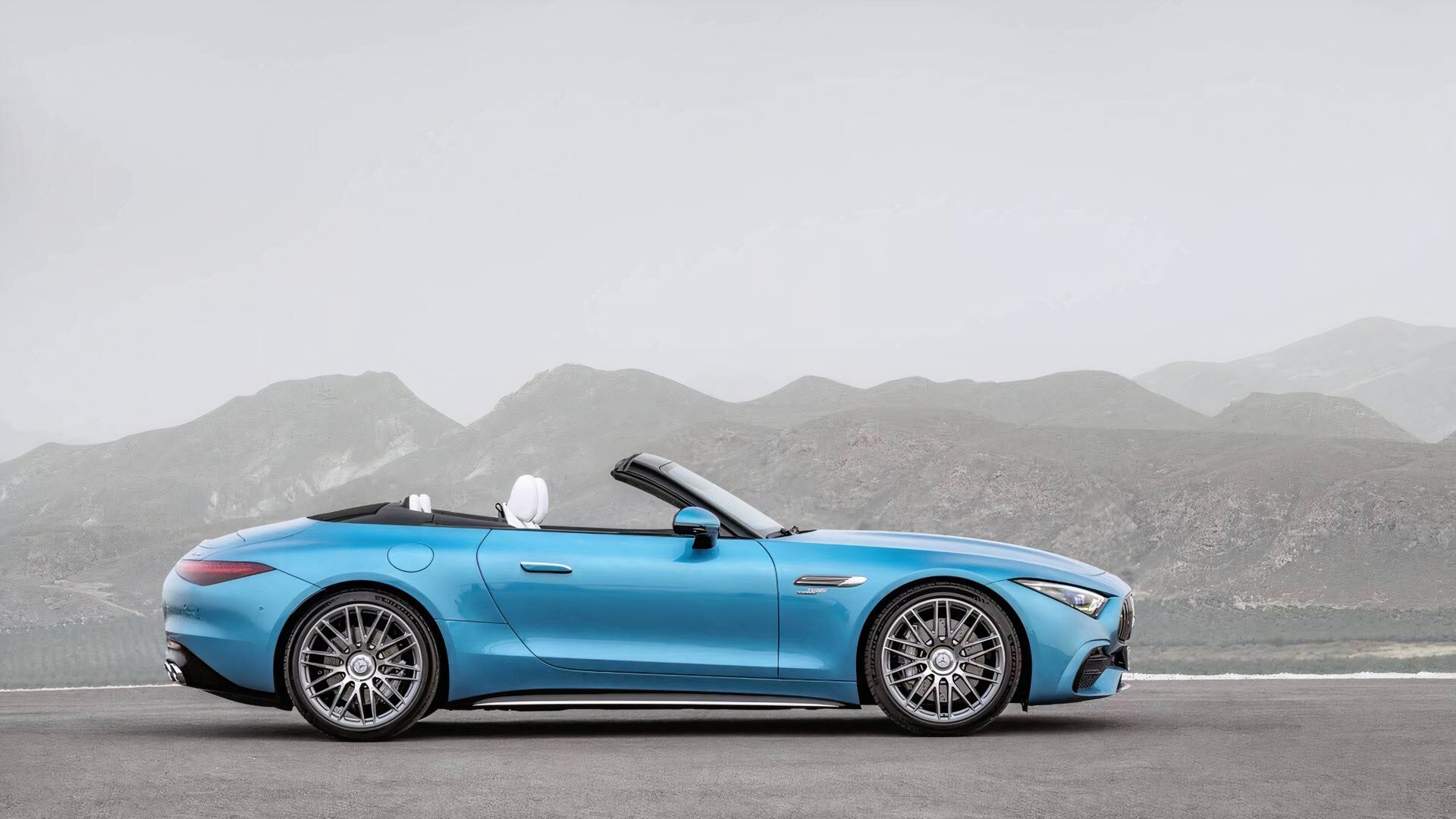 2026 Mercedes-AMG SL43 Pricing, Photos & Specs
