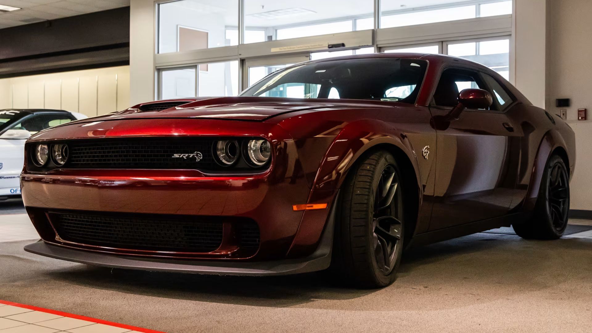 2015 Dodge Challenger SRT Hellcat Pricing, Photos & Specs