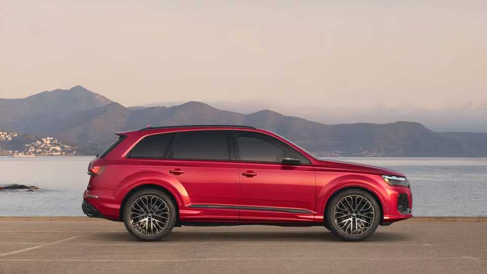 2025 Audi SQ7 Pricing, Photos & Specs