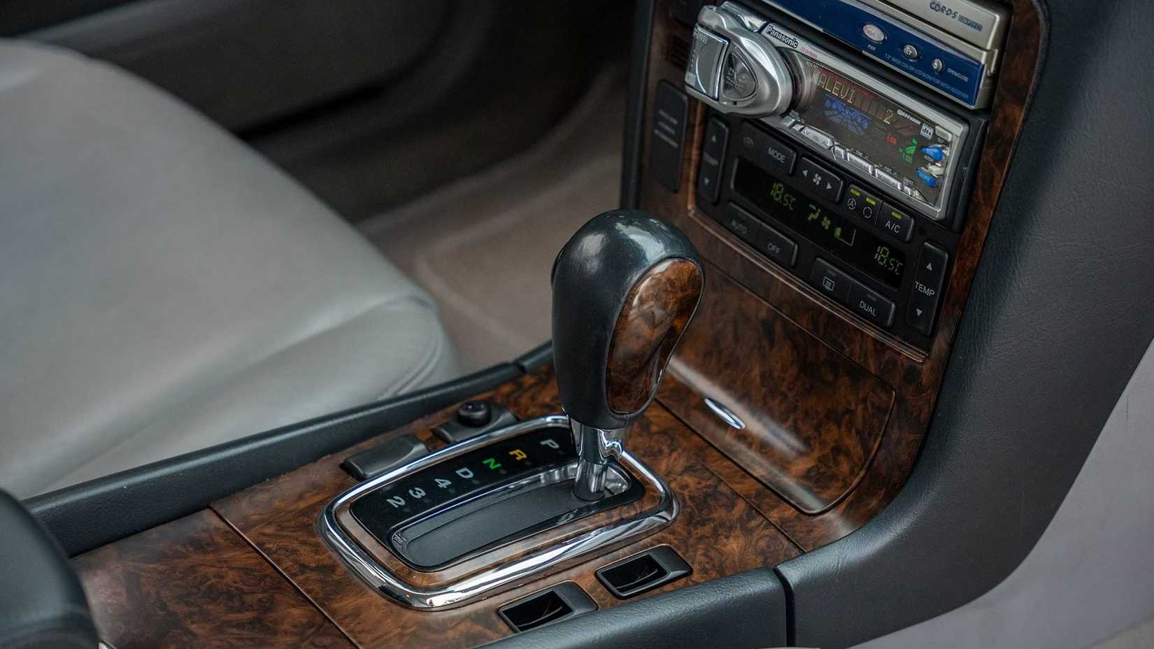 The Hyundai Centennial Was An Early Attempt At A Flagship Sedan From ...