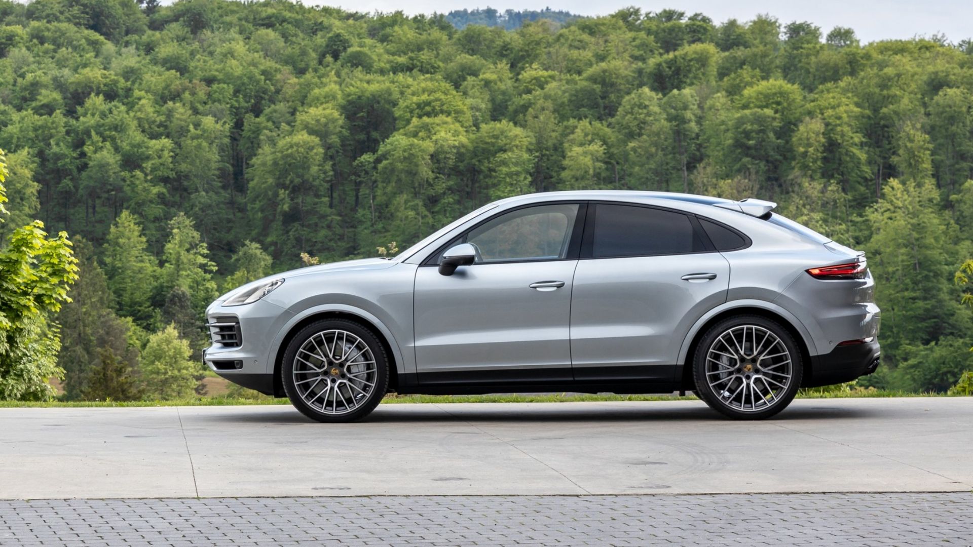 2020 Porsche Cayenne Coupe Pricing, Photos & Specs