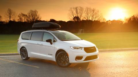 2026 Chrysler Pacifica Pricing, Photos & Specs