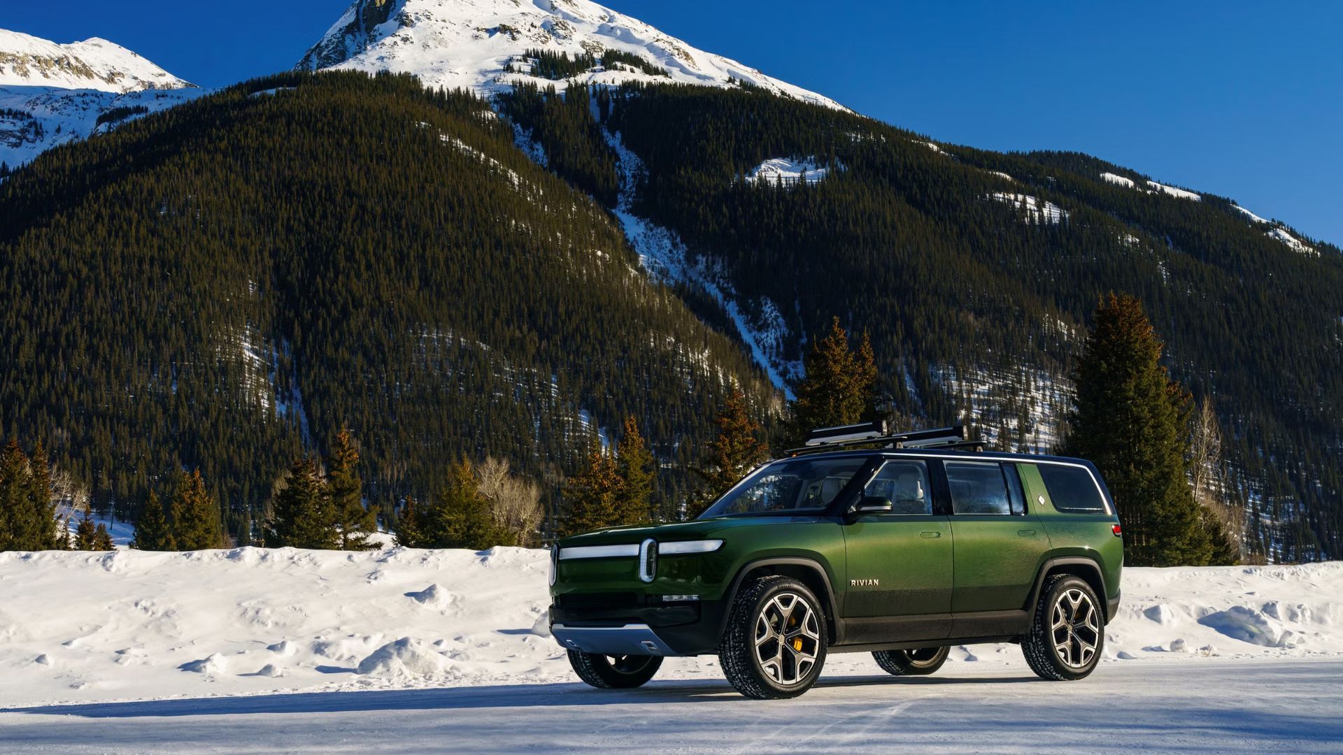 2023 Rivian R1S SUV Pricing, Photos & Specs