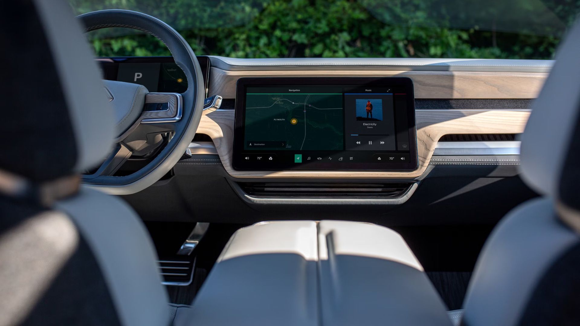 2023 Rivian R1S SUV Pricing, Photos & Specs