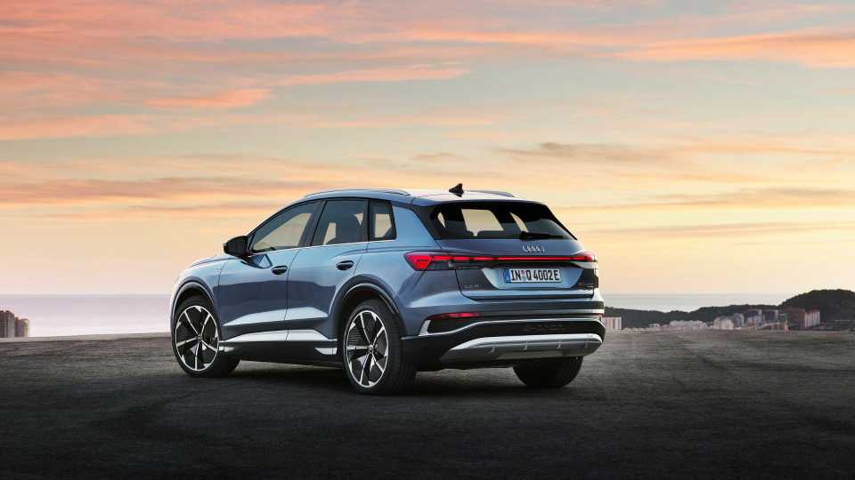 2025 Audi Q4 e-tron - Overview Pricing, Photos & Specs