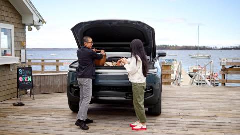 2026 Rivian R1S SUV Pricing, Photos & Specs