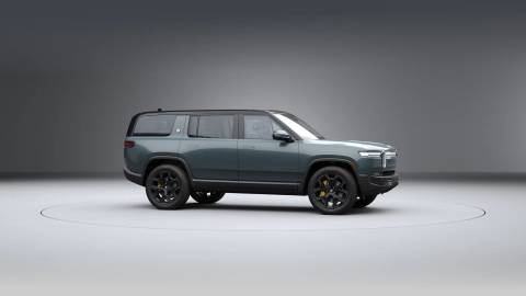 2026 Rivian R1S SUV Pricing, Photos & Specs