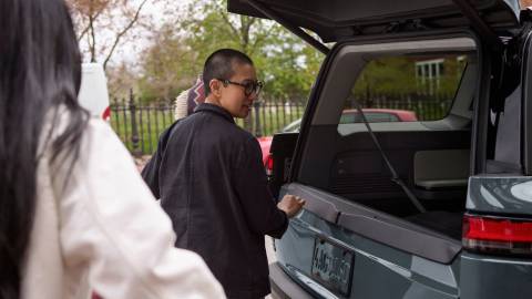 2026 Rivian R1S SUV Pricing, Photos & Specs