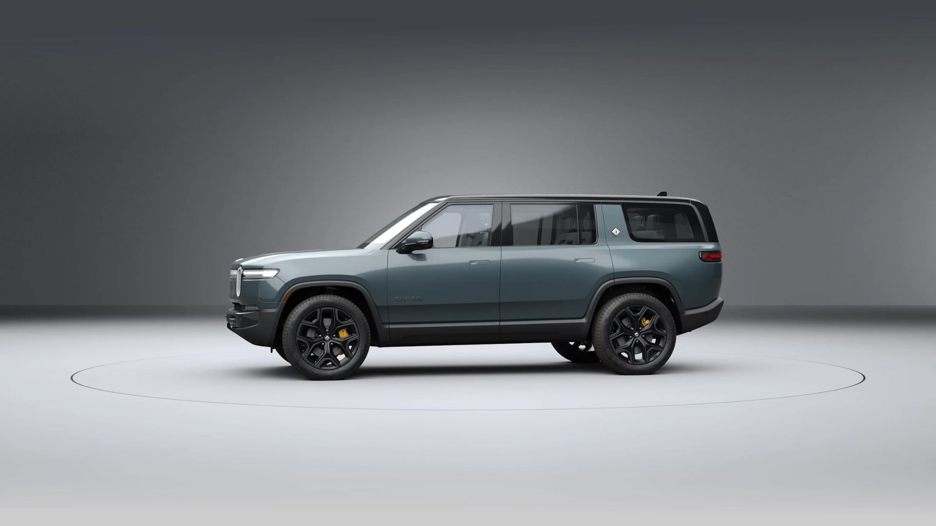2023 Rivian R1S SUV Pricing, Photos & Specs