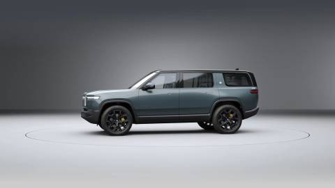 2026 Rivian R1S SUV Pricing, Photos & Specs