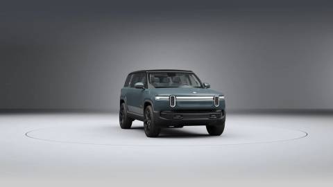 2026 Rivian R1S SUV Pricing, Photos & Specs