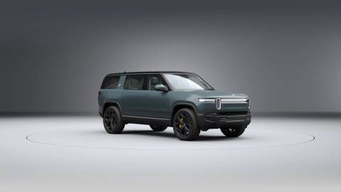 2026 Rivian R1S SUV Pricing, Photos & Specs
