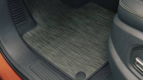 2026 Rivian R1S SUV Pricing, Photos & Specs