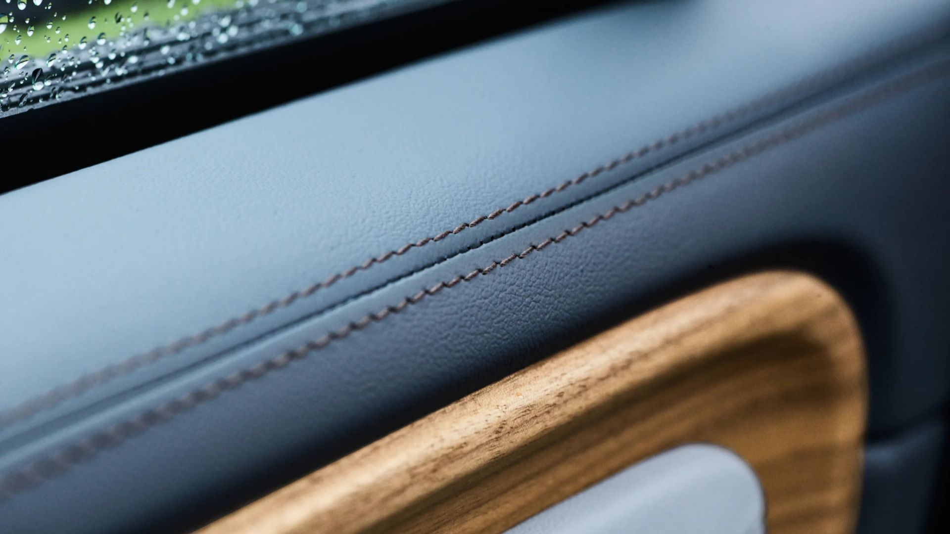 2026 Rivian R1T Truck Pricing, Photos & Specs