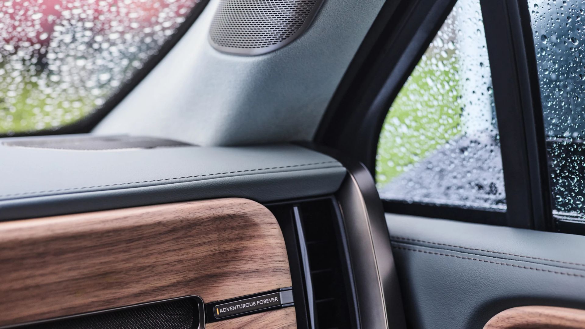 2026 Rivian R1T Truck Pricing, Photos & Specs