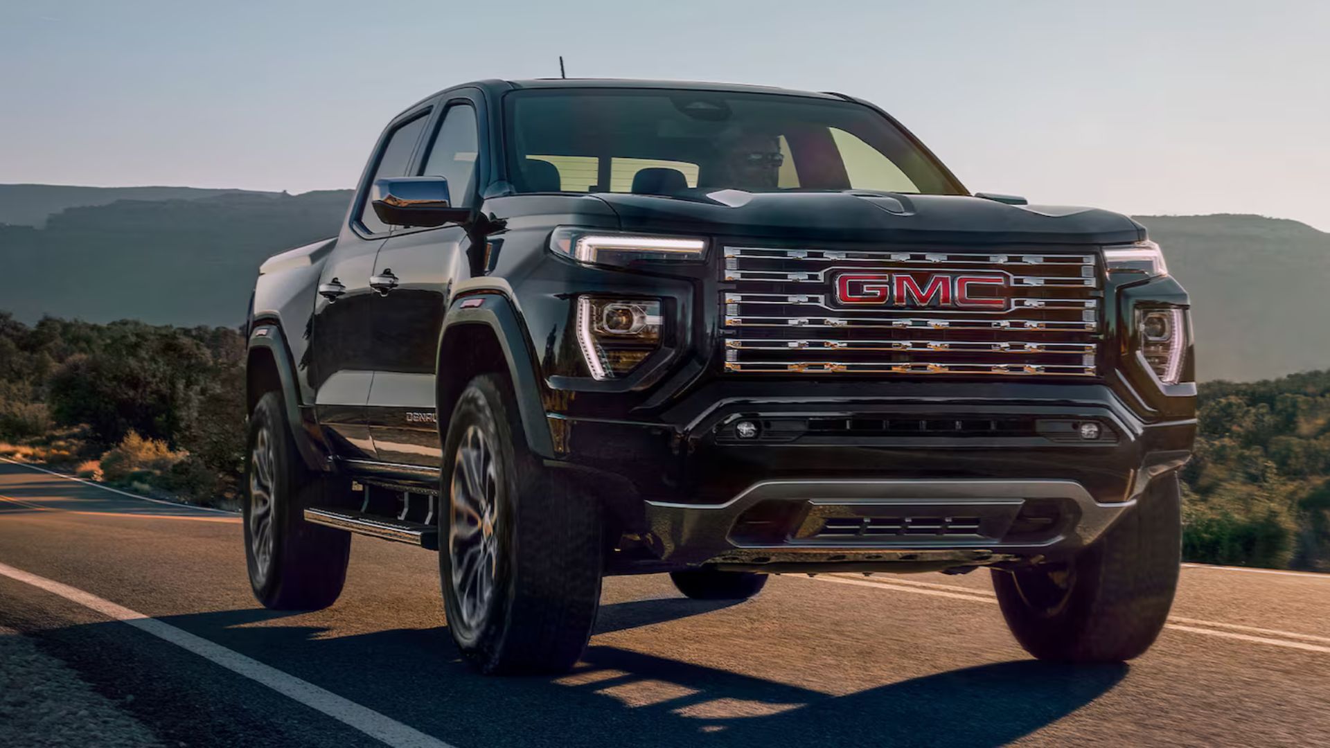 2026 GMC Canyon Pricing, Photos & Specs