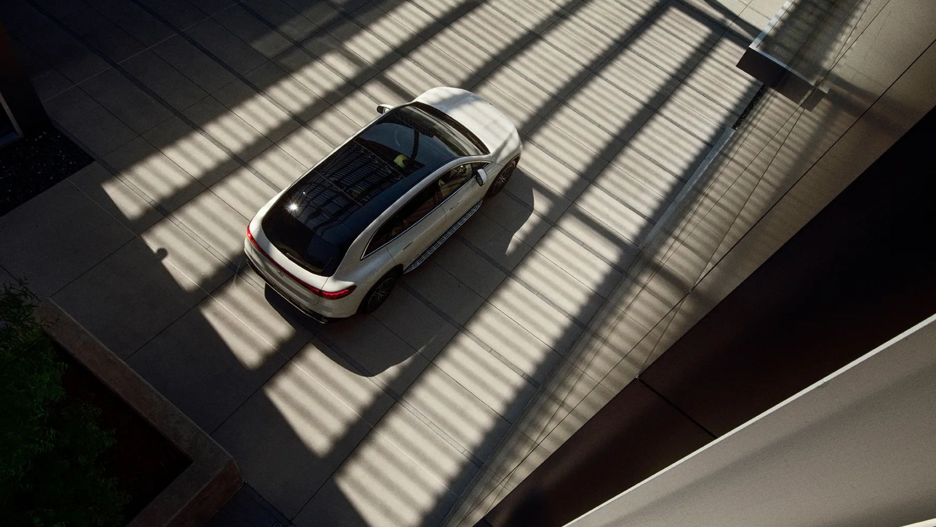 2026 Mercedes-Benz EQS SUV Pricing, Photos & Specs