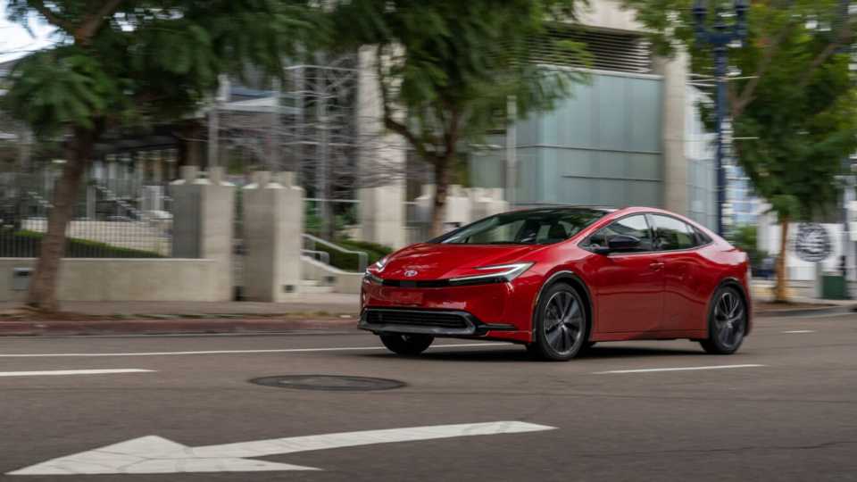 2025 Toyota Prius Pricing, Photos & Specs