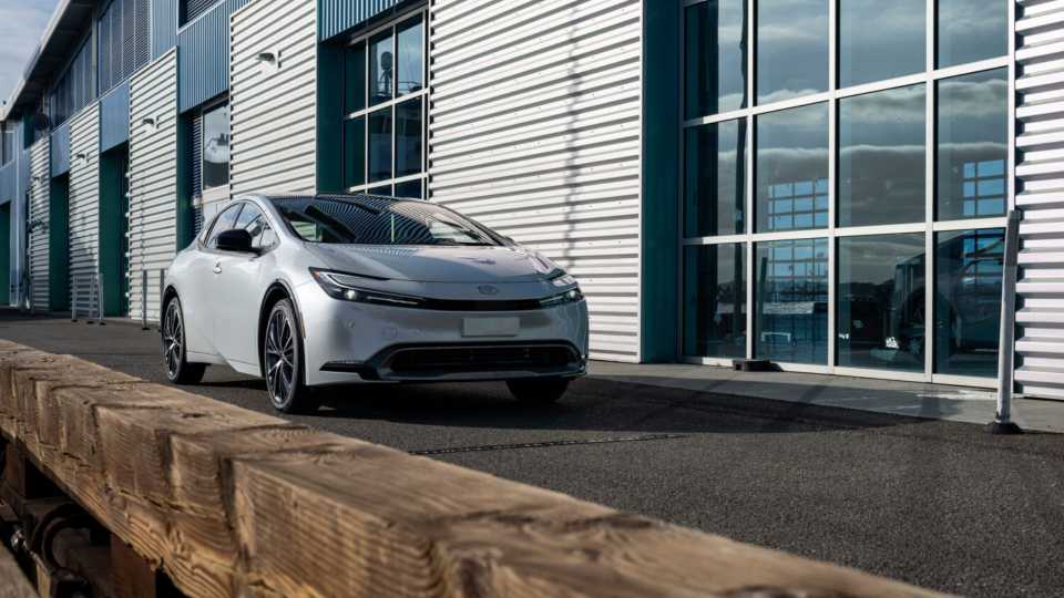 2025 Toyota Prius Pricing, Photos & Specs